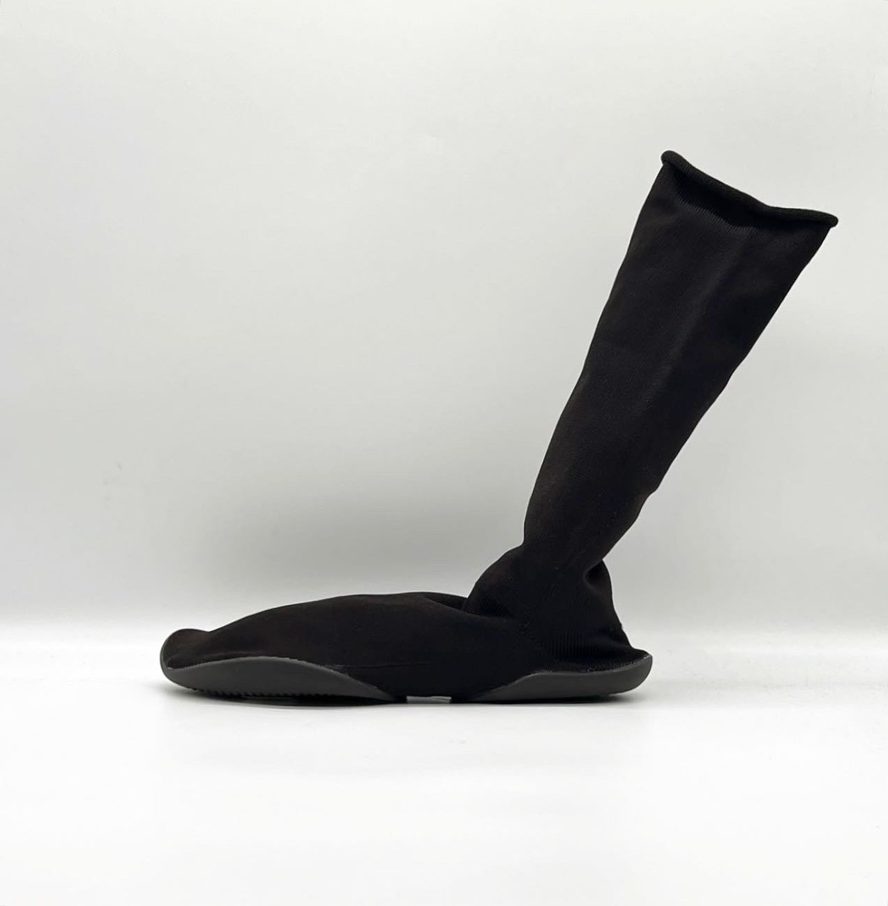 Yeezy Pods Black – FABULOUS CONSIGNMENT STORE