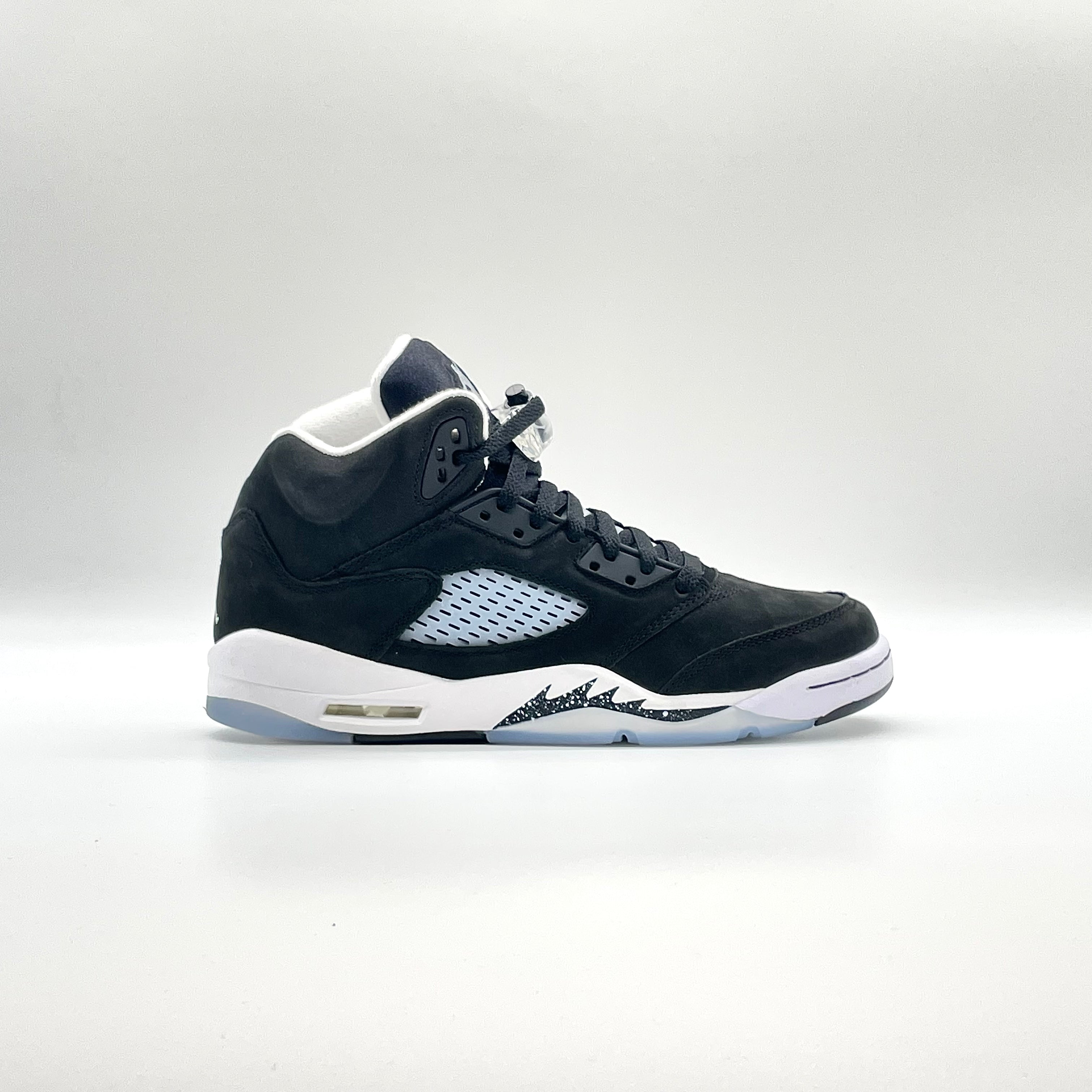 Jordan 5 Retro Moonlight (2021) (GS) – FABULOUS CONSIGNMENT STORE